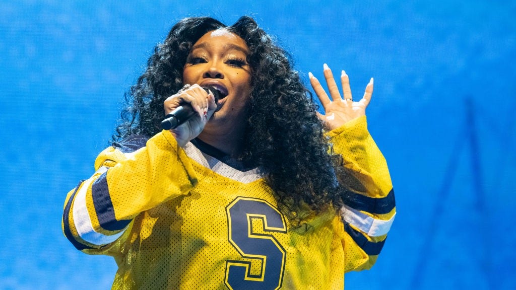 SZA Says She Wants To Do An "Intimate Mini Tour" For 'Lana'