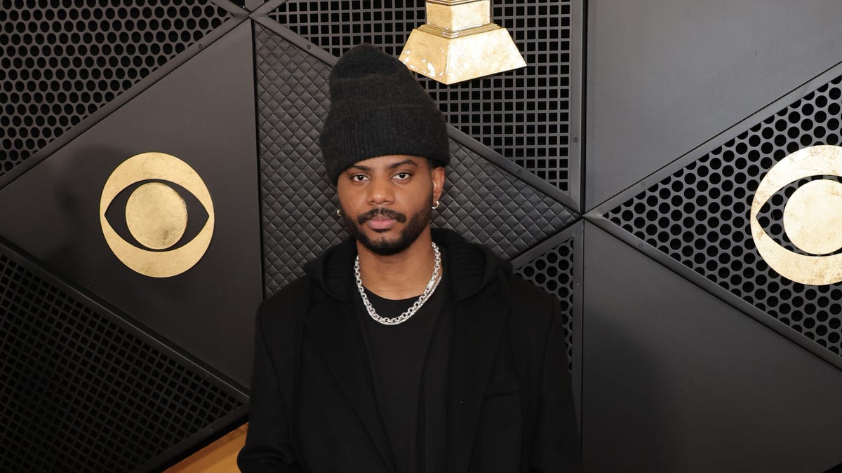 Bryson Tiller Announces Self-Titled Album And Tour