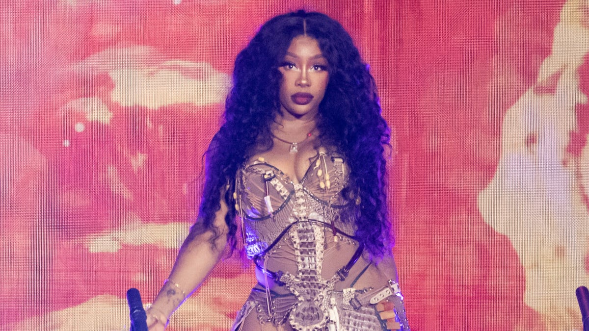 SZA's 13 Sexiest Moments Of All Time