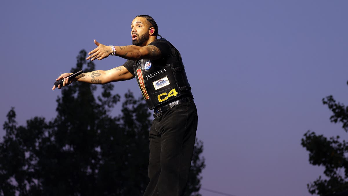 Drake Appears On Adin Ross Stream To Promote ‘Iceman’